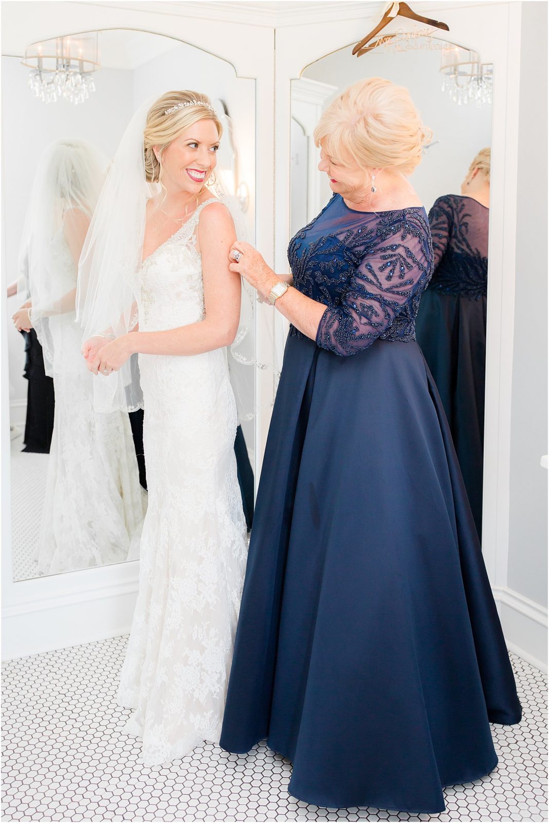 A Guide to Mother-of-The-Bride Duties | Wedding Planning Tips