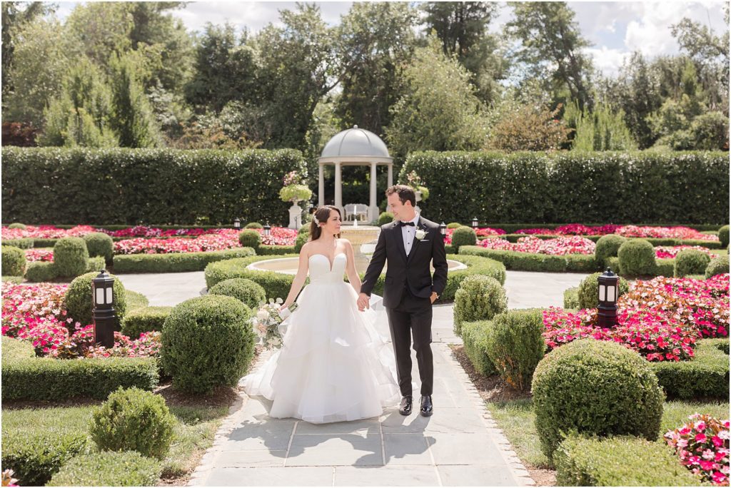Park Chateau Estate Wedding in the Summer